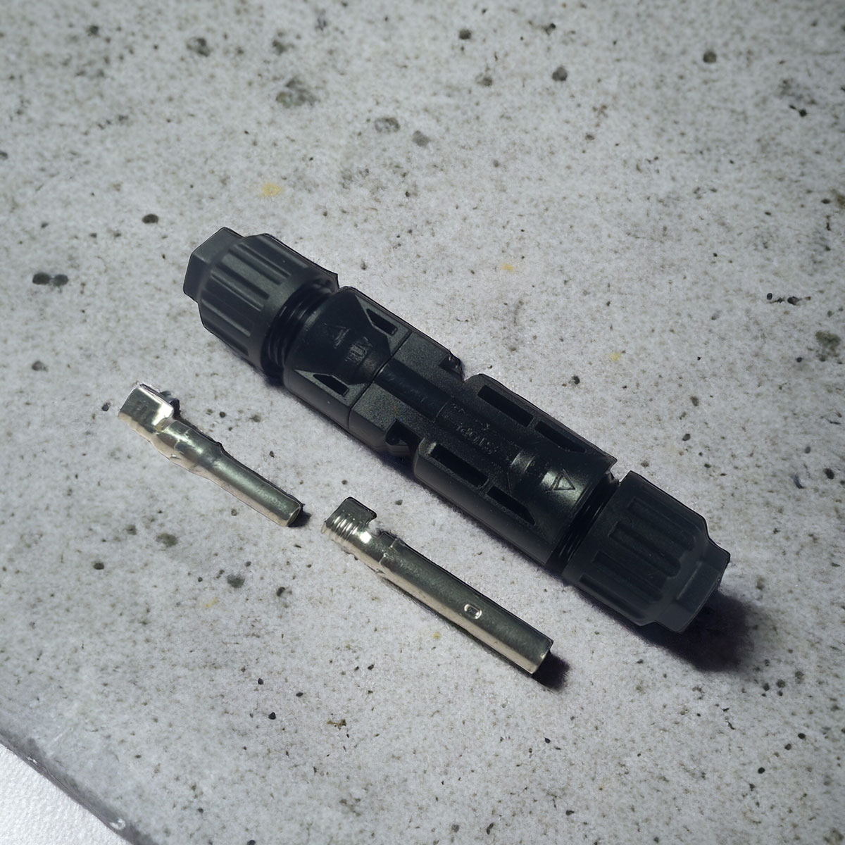 MC4 connector Male and Female – Renerworld Solar Store